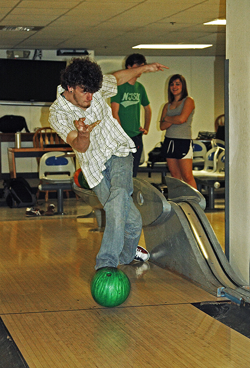 Student government OKs bowling alley legislation - The Baylor Lariat