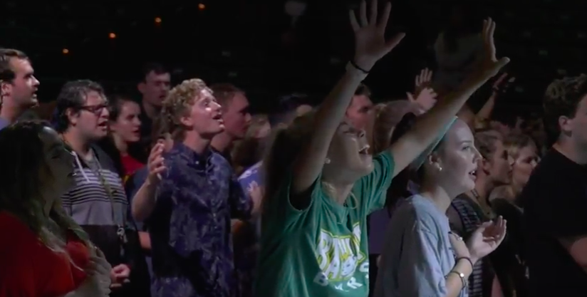 Worship service concludes Welcome Week festivities - The Baylor Lariat
