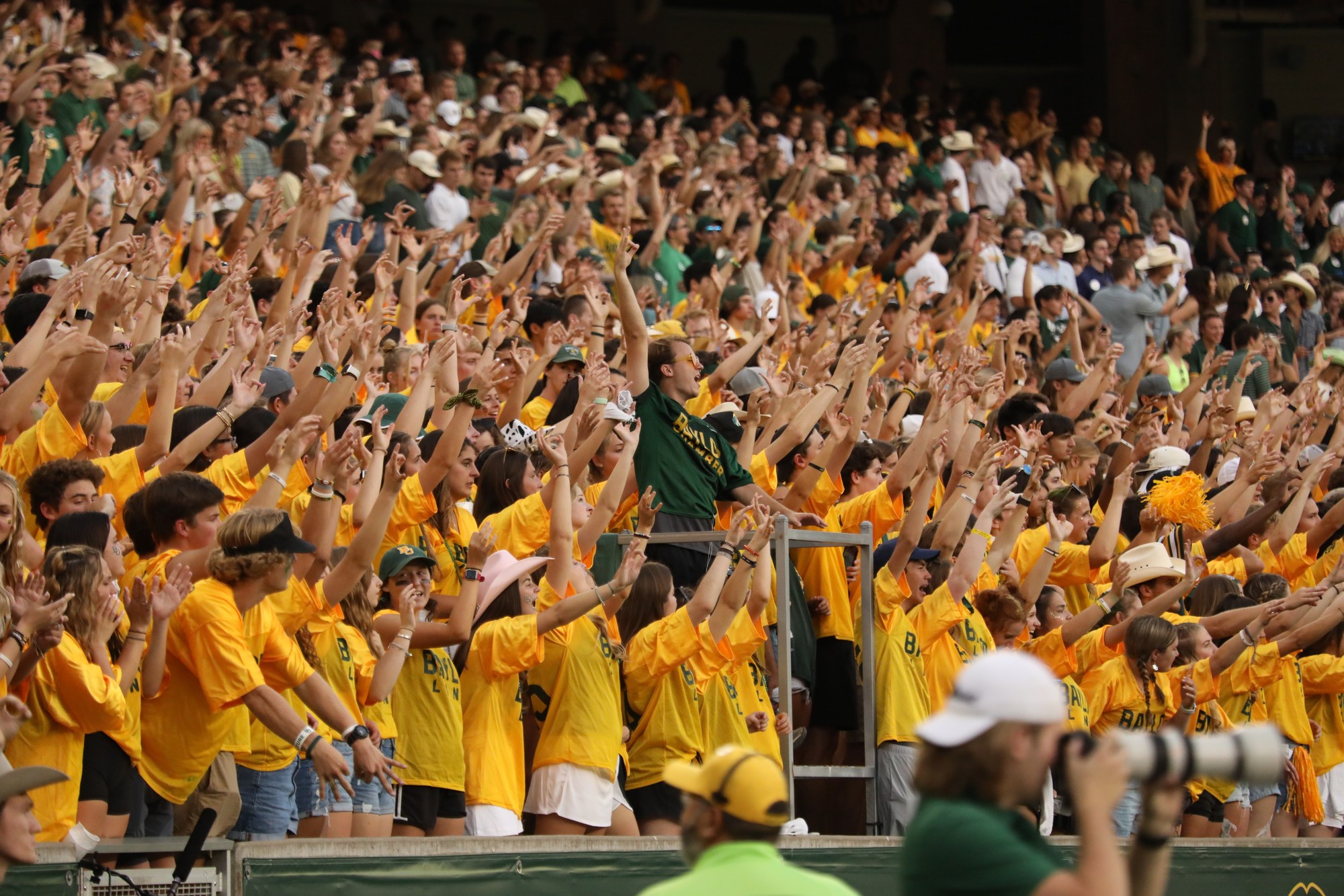 Does Going To Baylor Mean You re Only A Bears Fan The Baylor Lariat Does Going To Baylor Mean You re Only A Bears Fan The Baylor Lariat