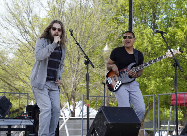 Indie rock bands steal the show at Diadeloso - The Baylor Lariat