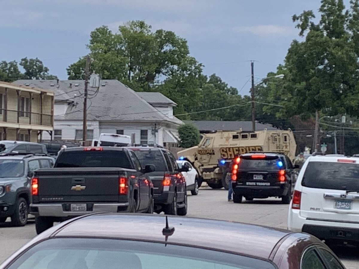 Fugitive arrested at off-campus apartment complex - The Baylor Lariat
